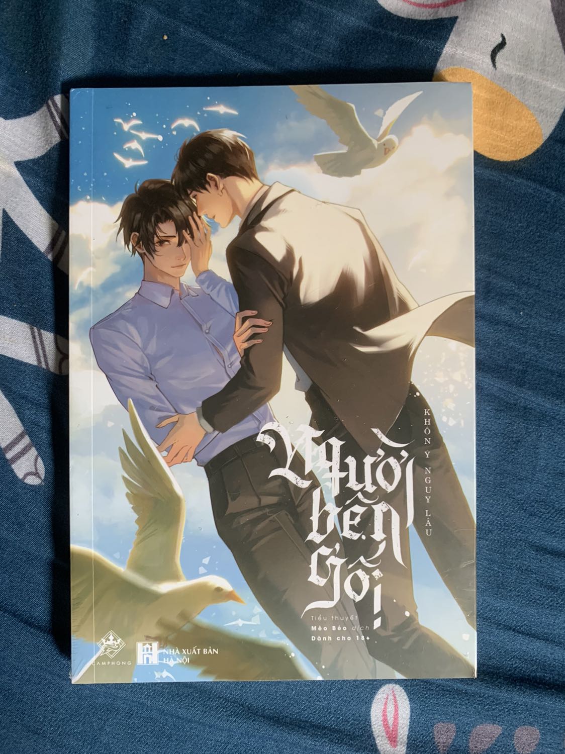 Review Người bên gối - Chờ đợi một lần quay đầu, từ người.